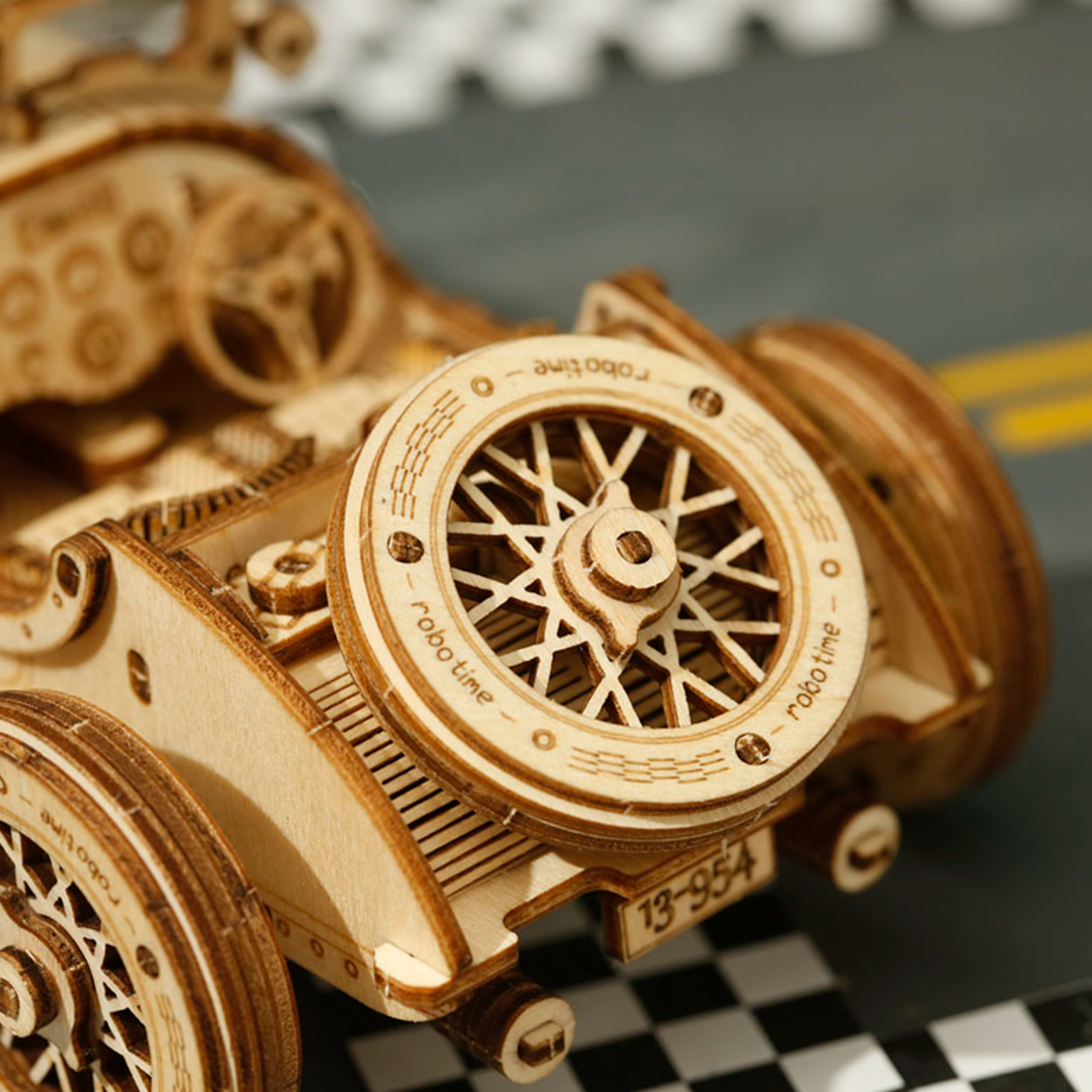 Grand Prix Auto - Grand Prix Car Scale Model - MC401 - Robotime - BuilDIY